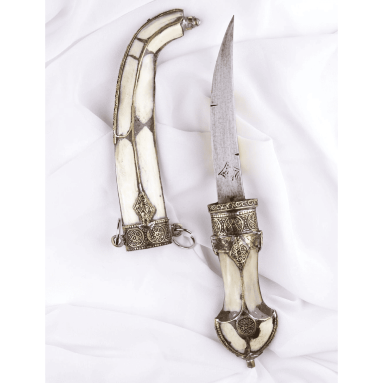 Handmade Moroccan Koummya Dagger | Berber Craftsmanship
